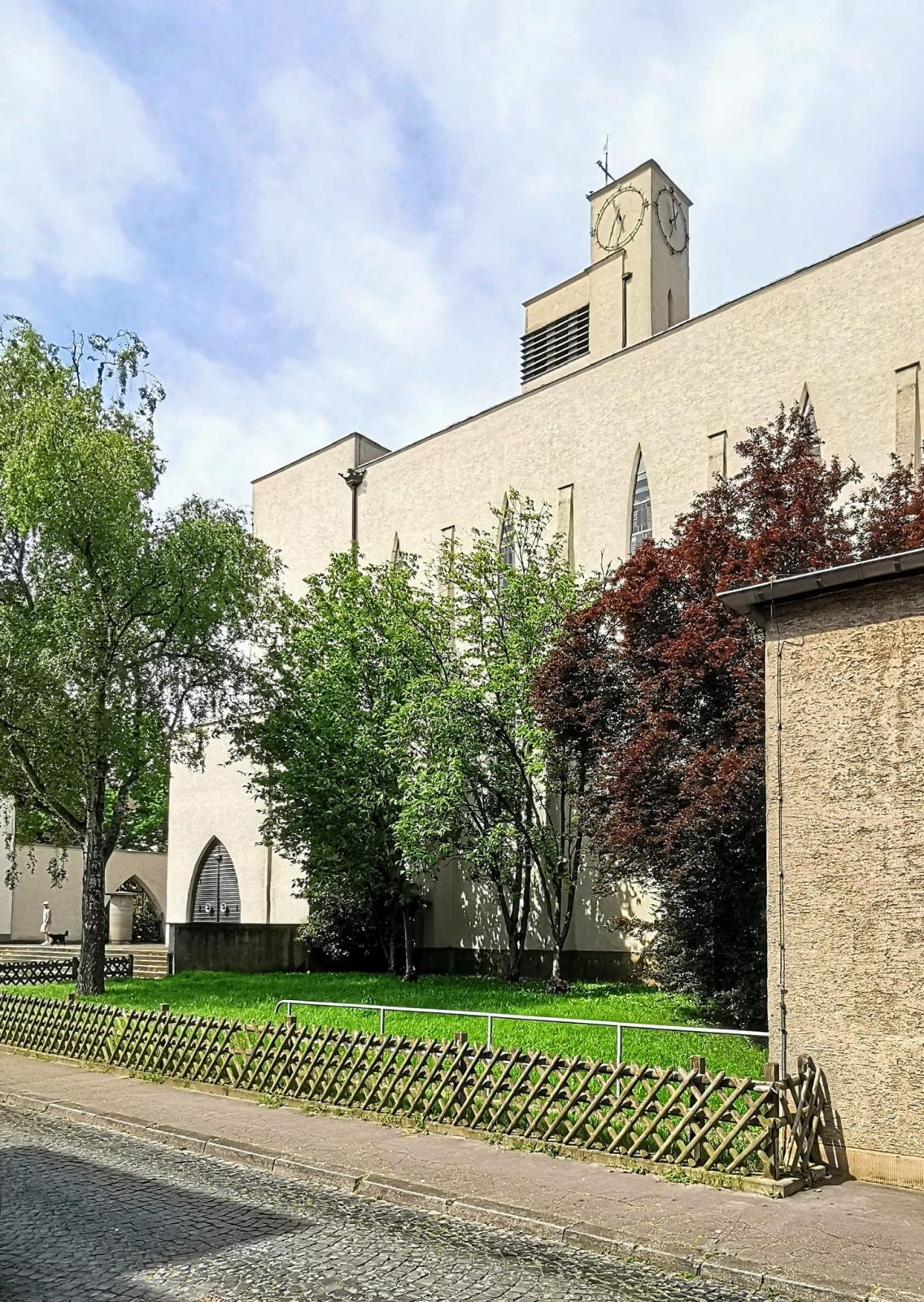 St. Dreikönigen Köln-Bickendorf Köln, Architektur - baukunst-nrw